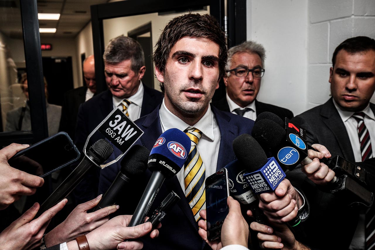 Andrew Gaff punch on Andrew Brayshaw | West Coast v Fremantle AFL ...